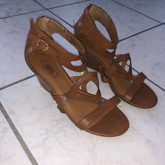 XOXO | Shoes | Tan 2inch Wedge Sandals | Poshmark
